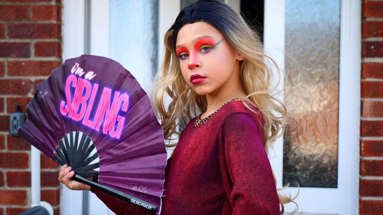 Loving Dad Supports His 11 Year Old Drag Queen Son - YouTube