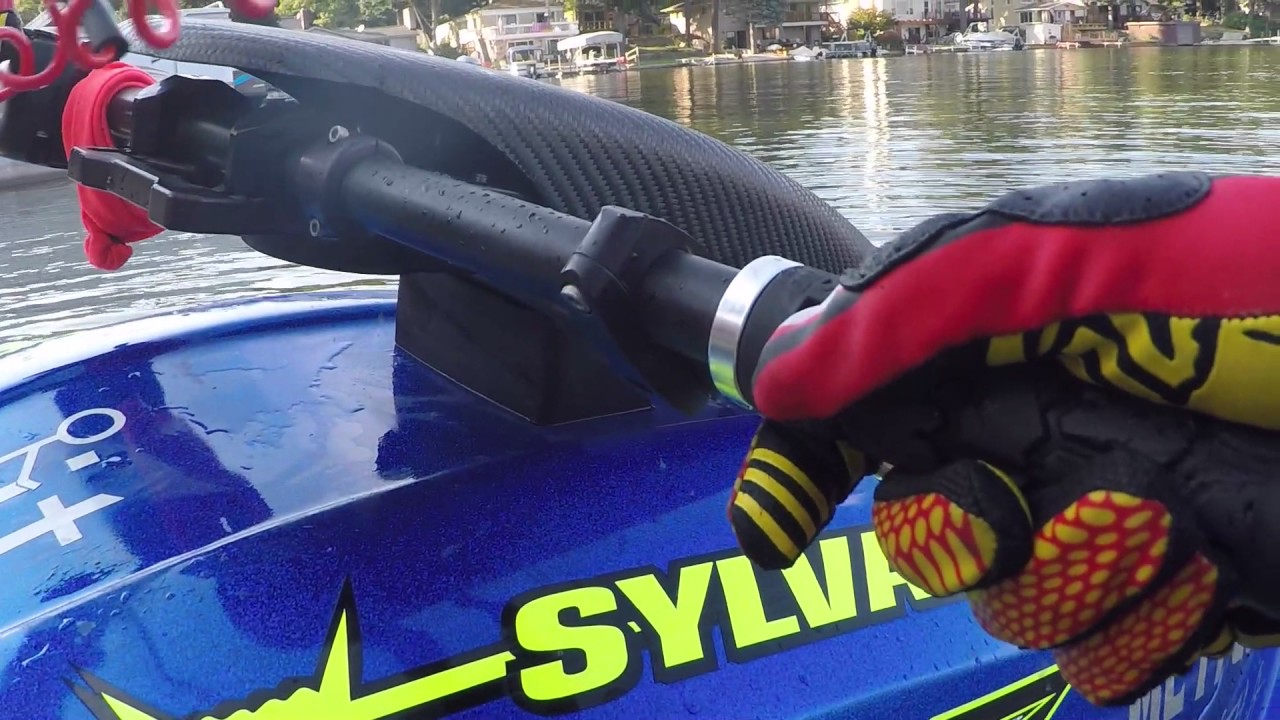 20 backflips on jetski - YouTube