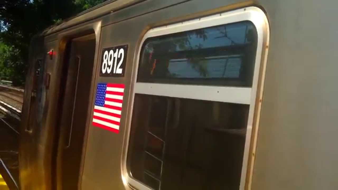 Manhattan-bound R160B Siemens/Coney Island-bound R160A Q Trains@Avenue M - YouTube