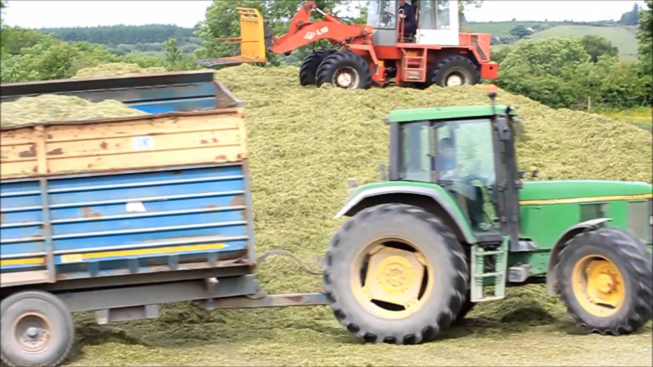 Silage making 2016 Cappantymore Meelick Co. Clare - YouTube