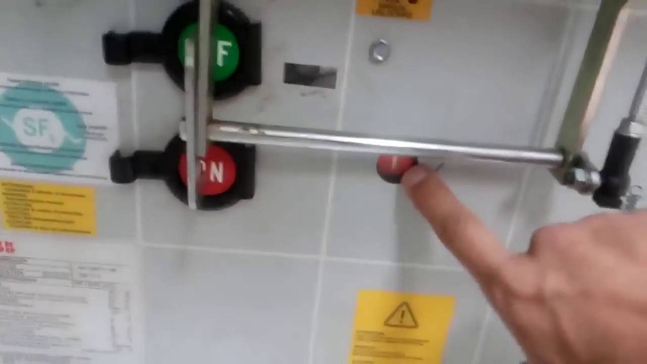 Circuit Breaker Timing Test EGIL - YouTube