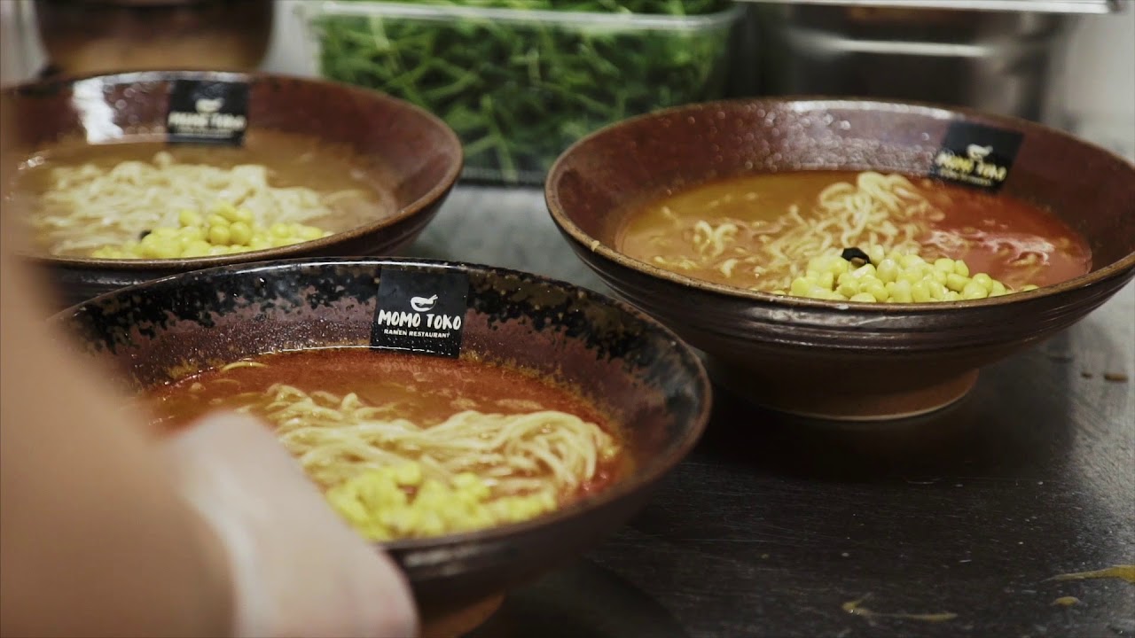 Japanilainen Ramen-Ravintola Momotoko - YouTube
