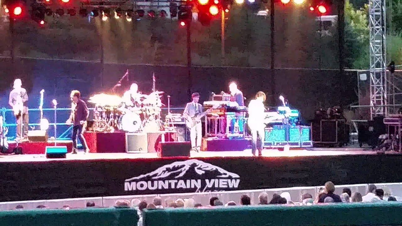 Huey Lewis and the News, Back in Time Live - YouTube