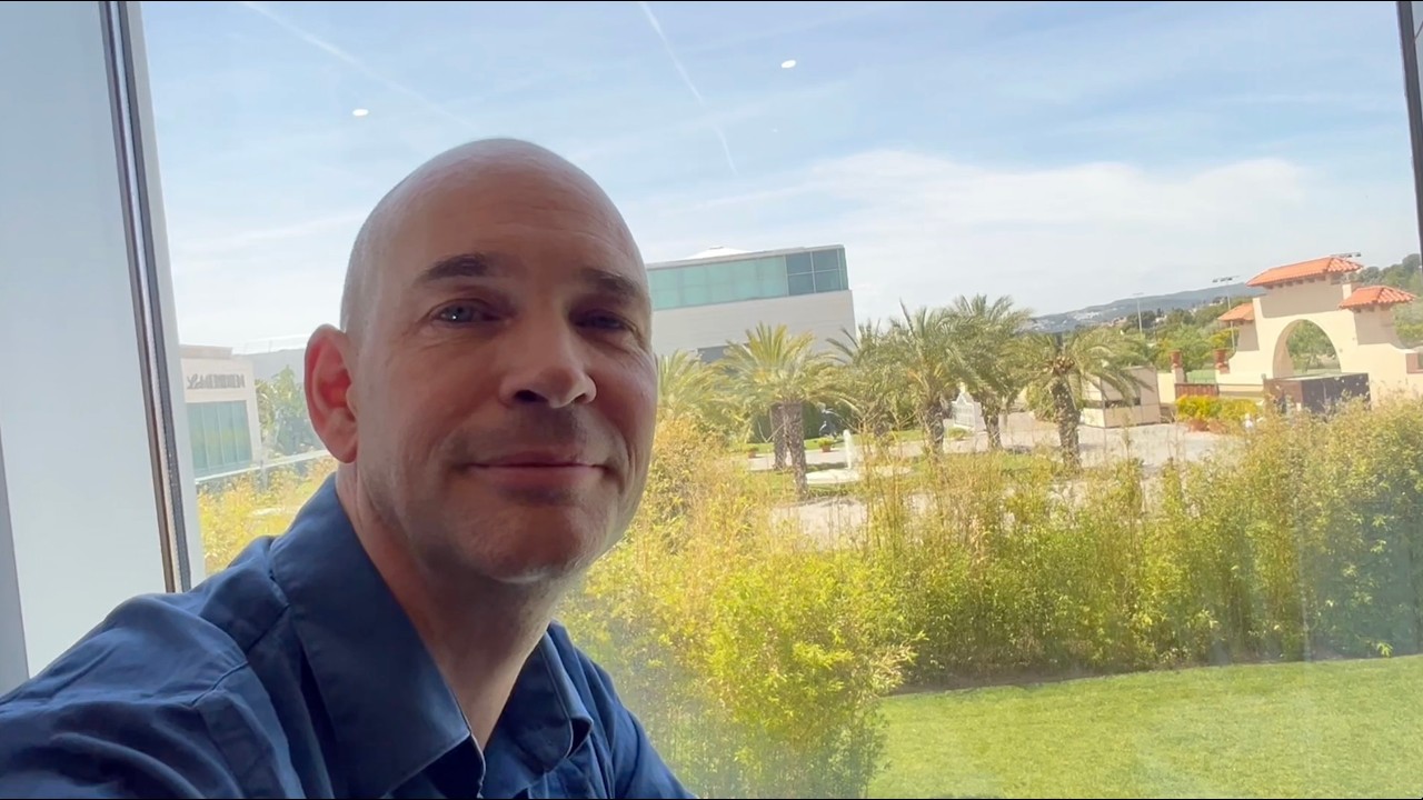 Sustainable Keynotes – Marc Wallert as Virtual Keynote Speaker - YouTube