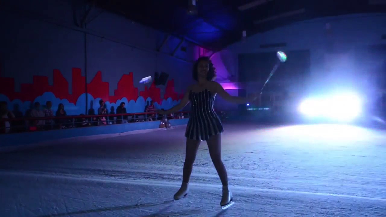 2016-12-13 - Led lights juggling on ice - We no speak americano - YouTube