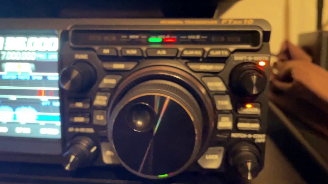 Yaesu FTdx10 unboxing 2/2 - YouTube