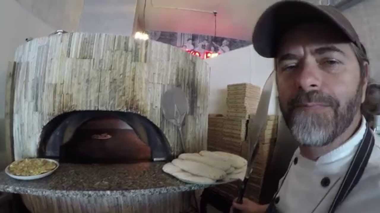 Calabrese pizza by chef Juca - YouTube