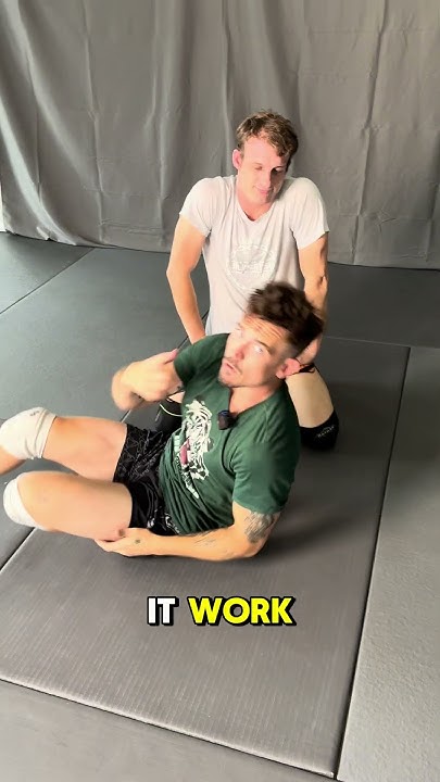 Escape a Rear Naked Choke 🤯 #bjj #bjjtechnique #jiujitsu - YouTube