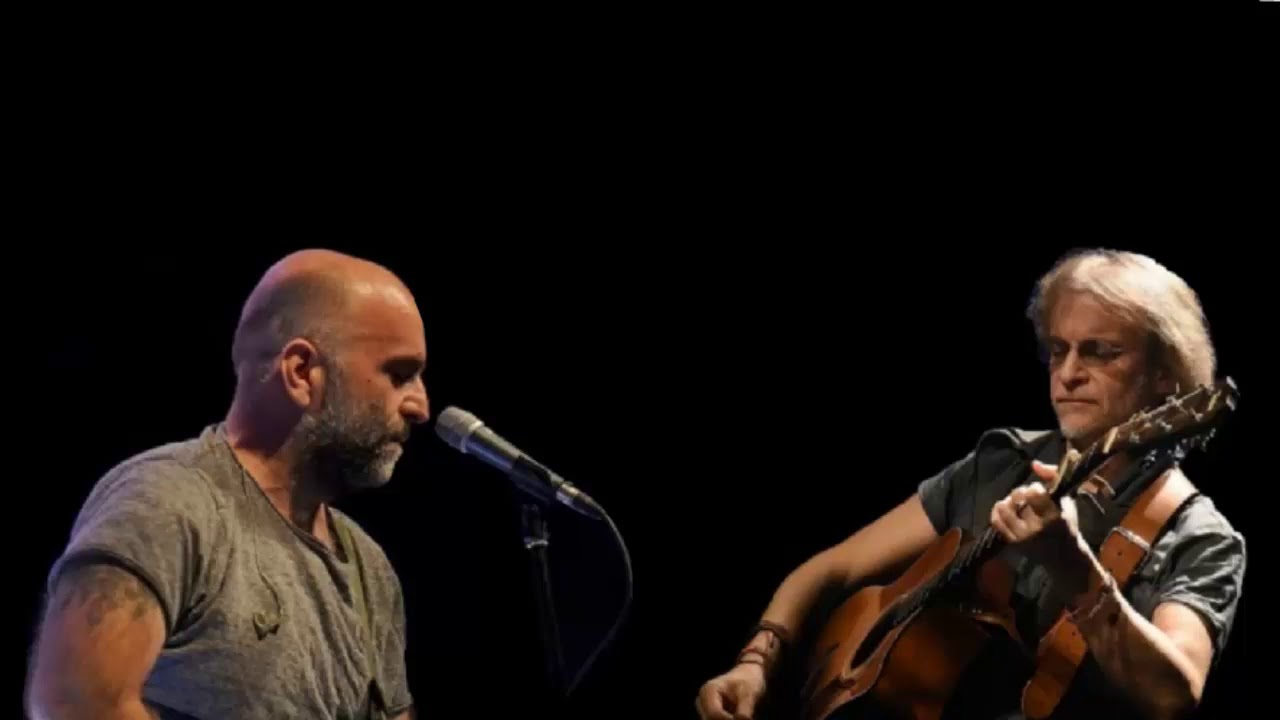 Οι Έρωτες Του Δρόμου - Μίλτος Πασχαλίδης & Μπάμπης Στόκας - YouTube