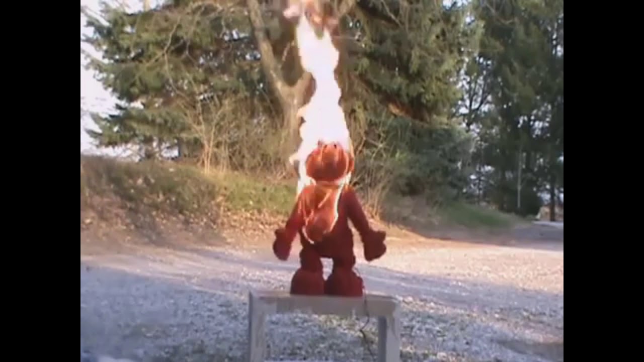 elmo screaming 4 - YouTube