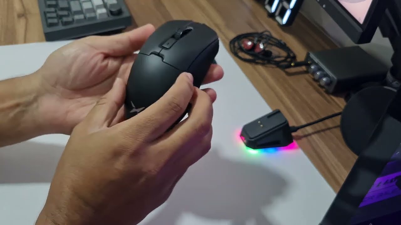 Unboxing do mouse M900pro Delux - mouse com formato ergonômico - YouTube
