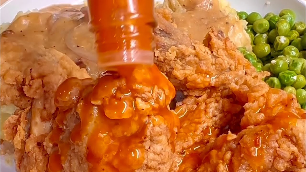 Fried Chicken Wings with Pollo Wang Hot Sauce - YouTube