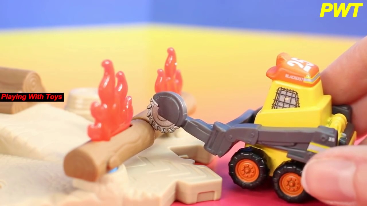 Disney Planes Muir Train Transporter & Disney Pixar Cars Mini ...