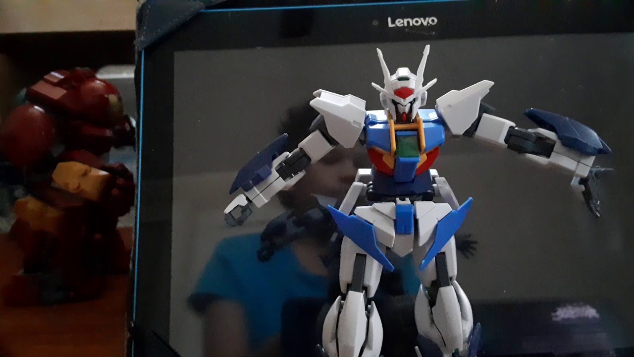 Taking a look at my old Lenovo tablet - YouTube