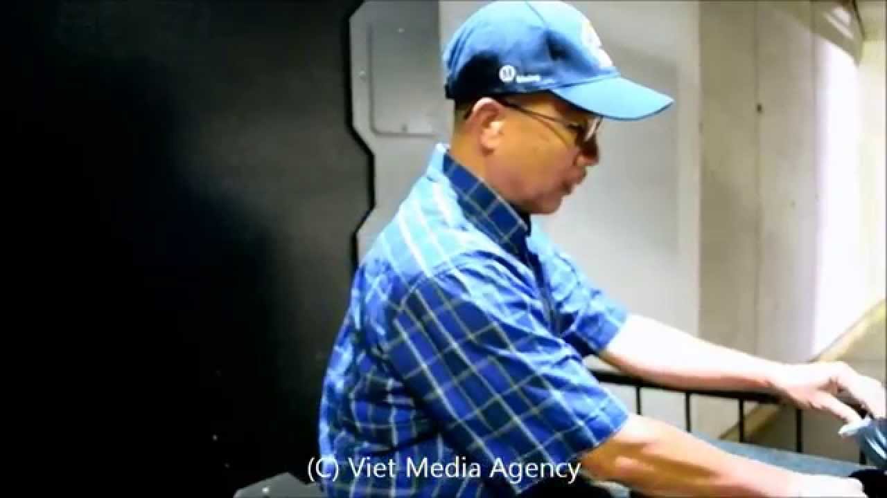 Johnny Vo thi bắn súng, Glock Tournament 2015, Day 1 - YouTube