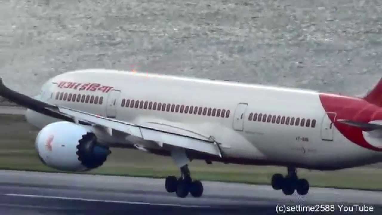 Boeing 787 Dreamliner Air India Landing in Hong Kong International ...