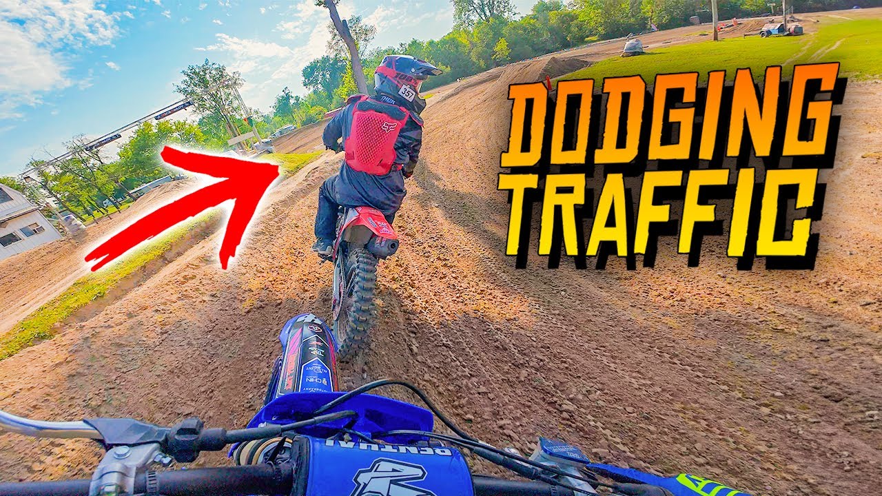 DODGING TRAFFIC At Morelands Motocross - Open Practice - YouTube