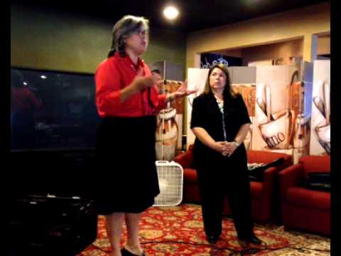 State Representative Jessica Farrar Speaks at Comadres y Compadres for ...