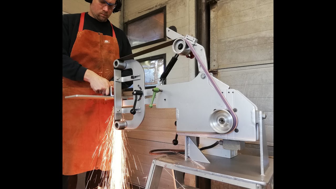 Building a 2x72" Belt Grinder Part 3 - YouTube