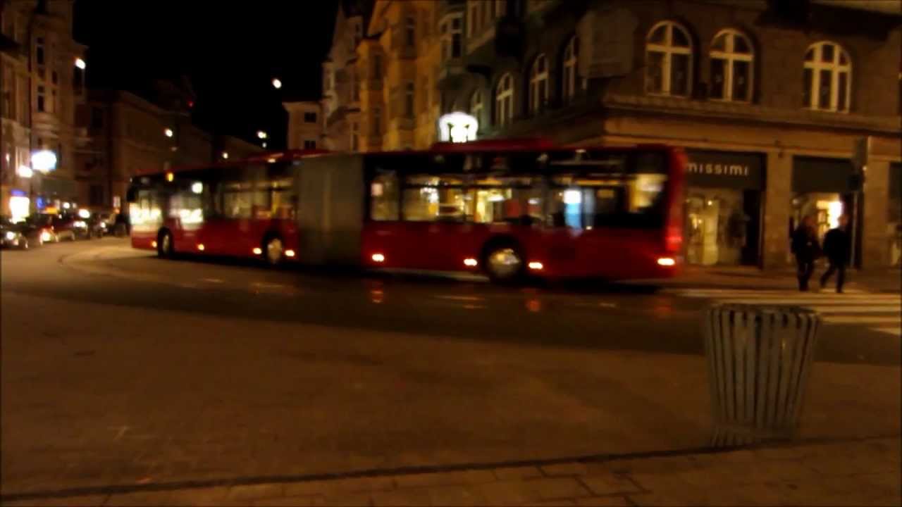 Innsbruck - IVB Bus und Tram bei Nacht in der Theresienstraße - YouTube