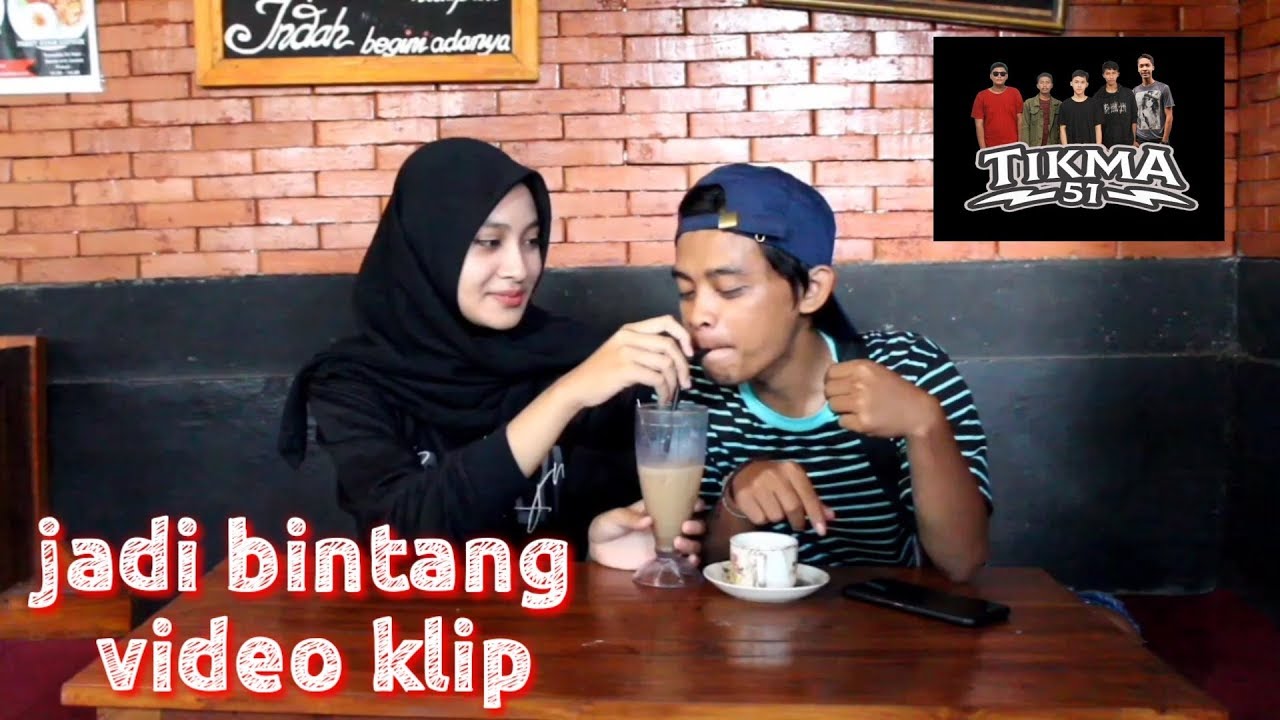model video klip - YouTube