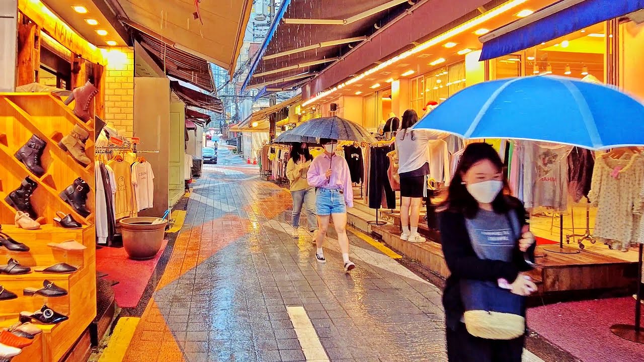 [4K] Heavy Rain Day to Night Seoul Walk - Sinchon, Hongdae | 비오는 서울 낮부터 ...