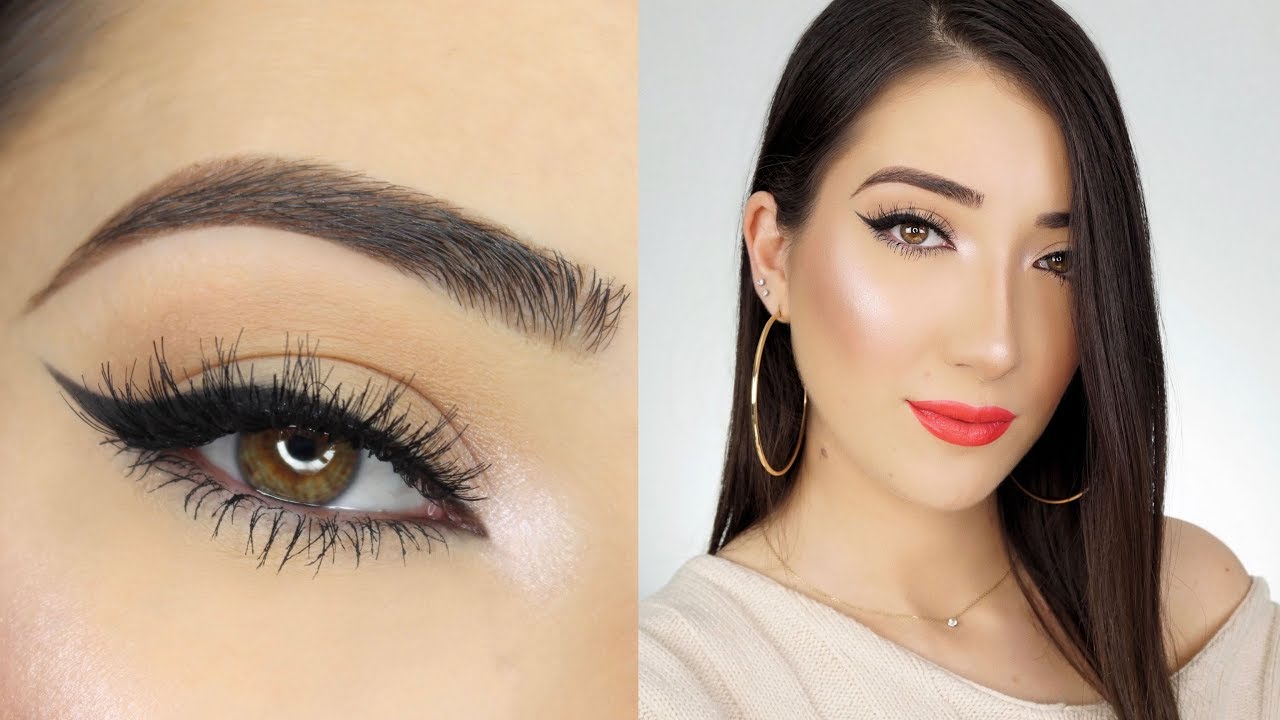 WINGED LINER & BRIGHT LIP MAKEUP TUTORIAL - YouTube