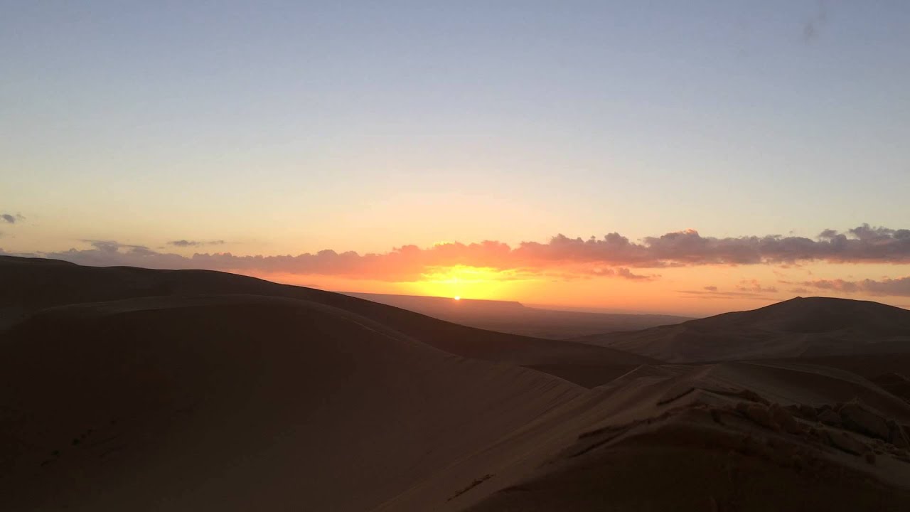 Sunrise in the Sahara - YouTube