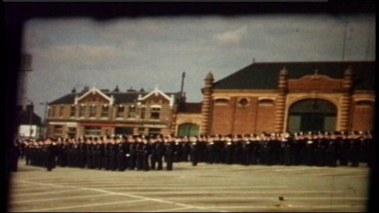 Stow Heath, Bilston Carnival, East Park Wolverhampton circa 1964 - YouTube