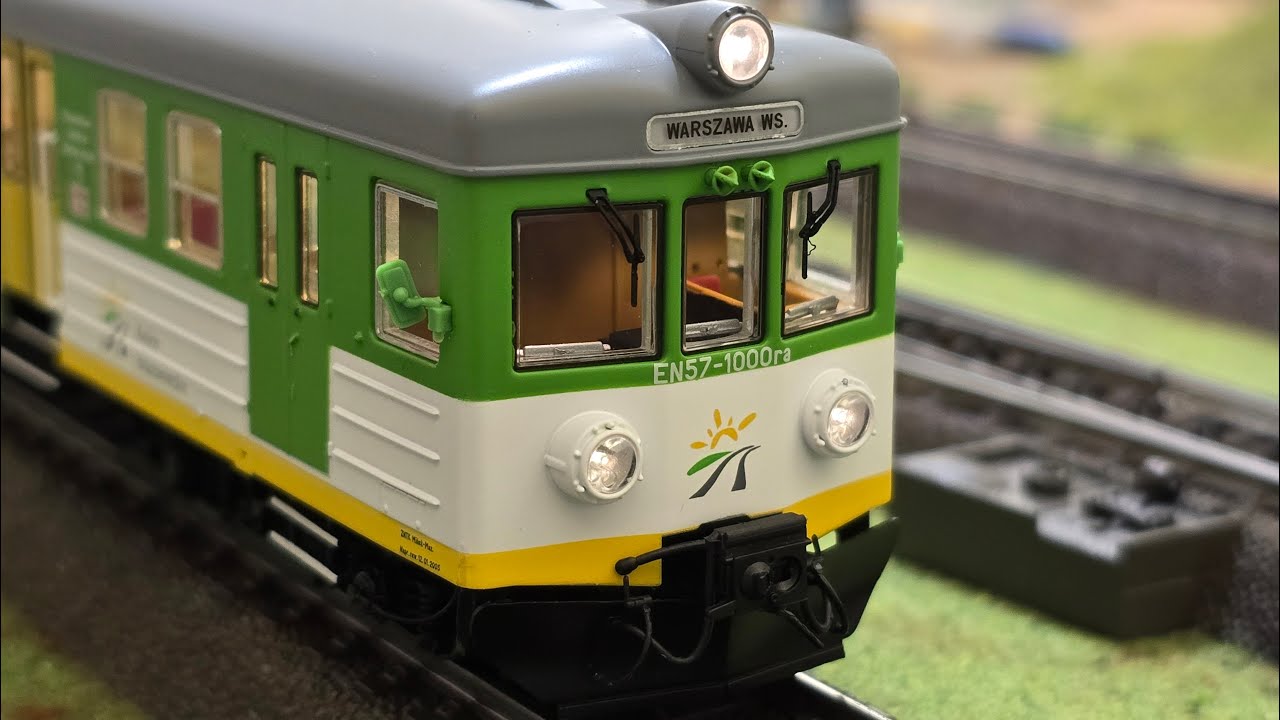 Robo PKP EN57-1000 DC to AC (Marklin) Conversion - YouTube