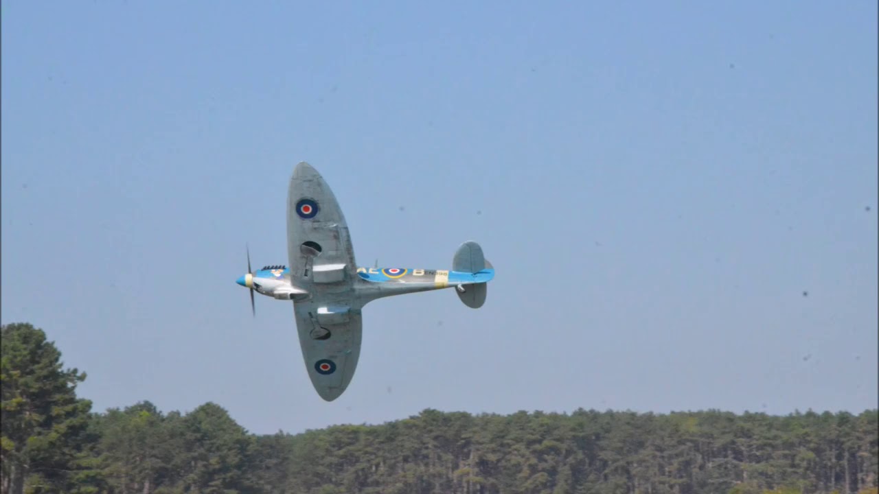 Spitfire CARF Thomas Zarzer - YouTube