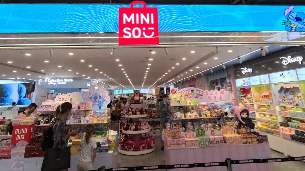 พาชม Miniso สาขา MBK Center - YouTube
