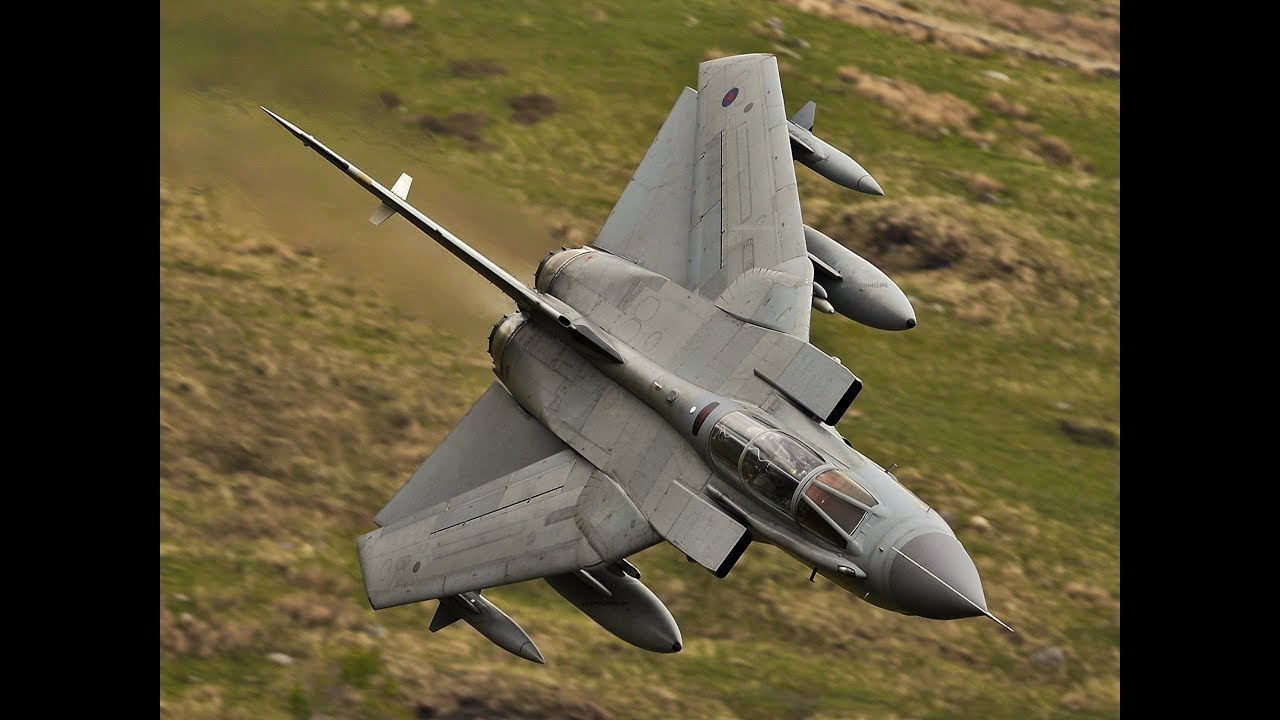 MACH LOOP SWEPT TORNADOS 4K - YouTube