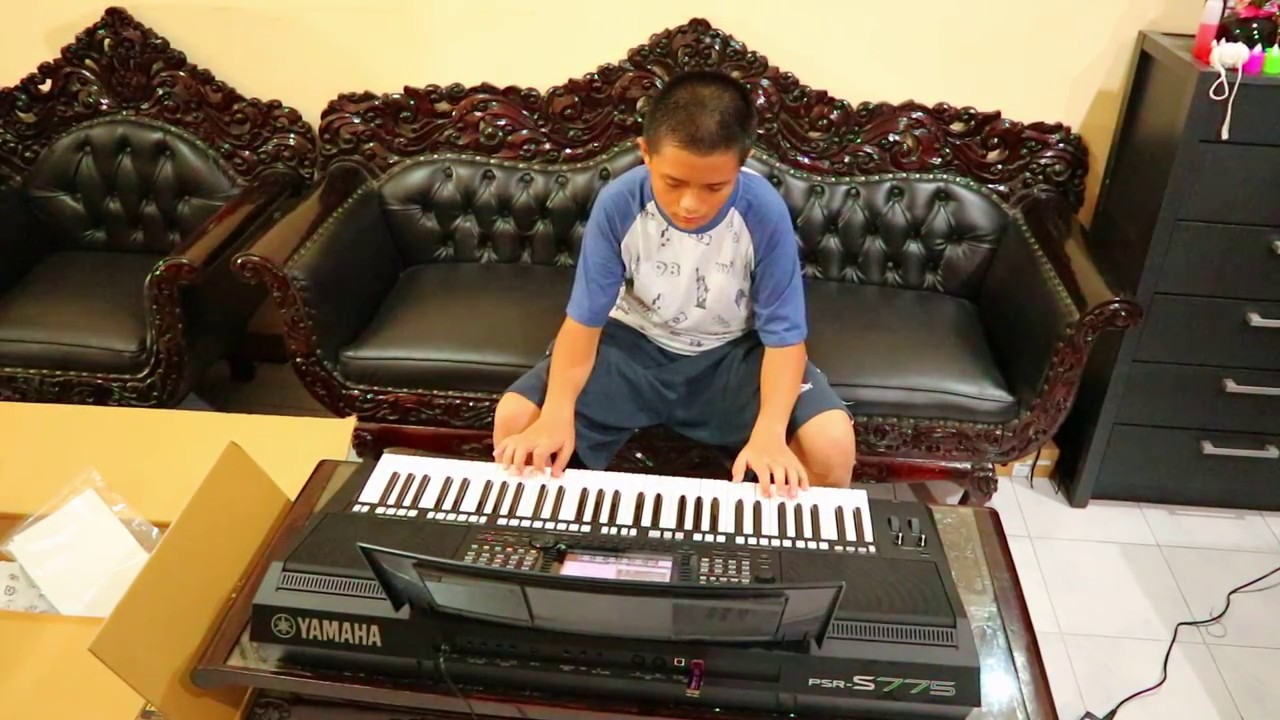 Unboxing Yamaha PSR-S 775 - YouTube