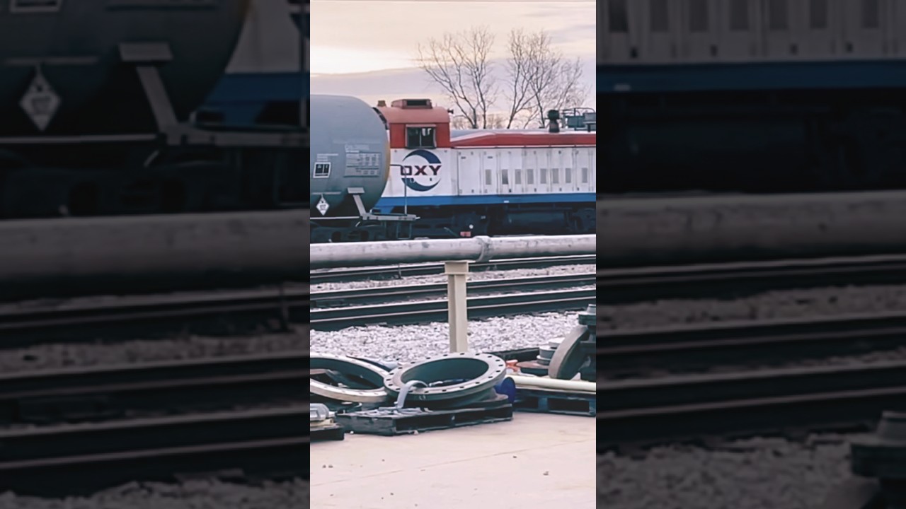 OLD SWITCHER UNIT SWITCHING OIL CARS #railfanning #train #oil - YouTube