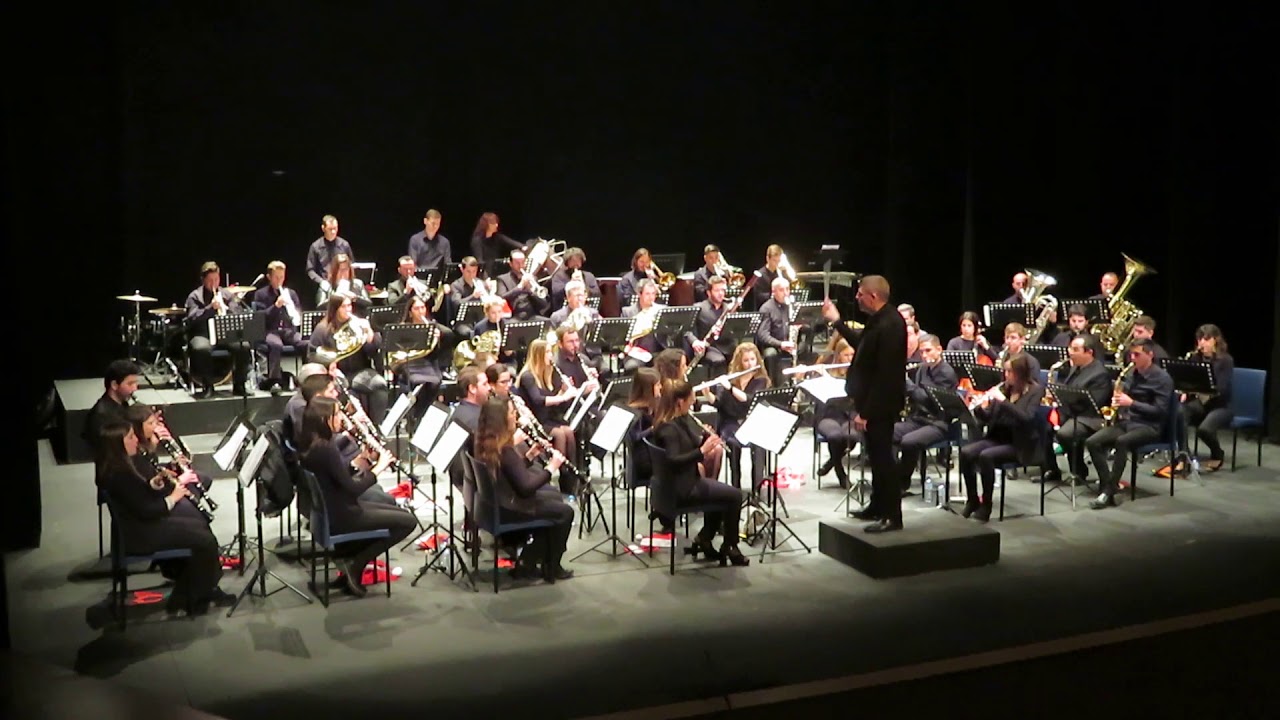 The Blue Danube Waltz, A Orillas del Danubio Azul- Johann Strauss - YouTube