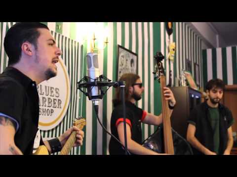 Live im Blues Barber Shop – Florenz – Astrophonix