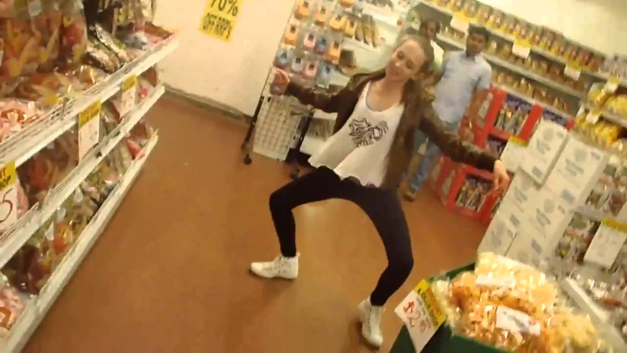 me dancing - YouTube