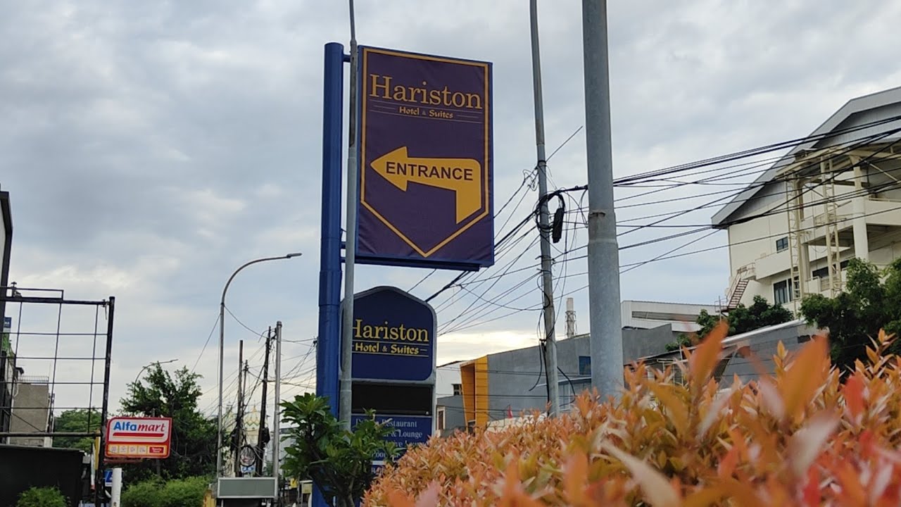 Hariston Hotel & Suites Jl. Terusan Bandengan - YouTube