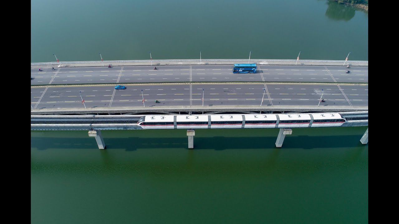 China's Wuhu opens its first monorail line - YouTube