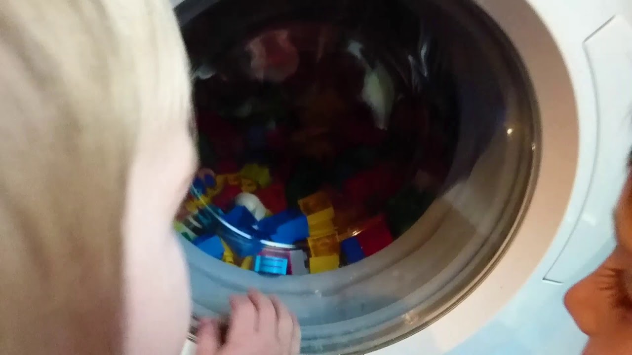 Washing lego duplo - YouTube