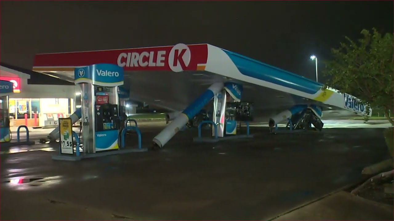 Damages in Texas City: Gas station canopy collapse - YouTube