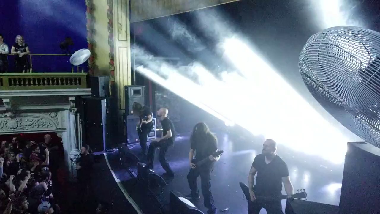 Meshuggah - Clockworks @Trocadero (4k) - YouTube