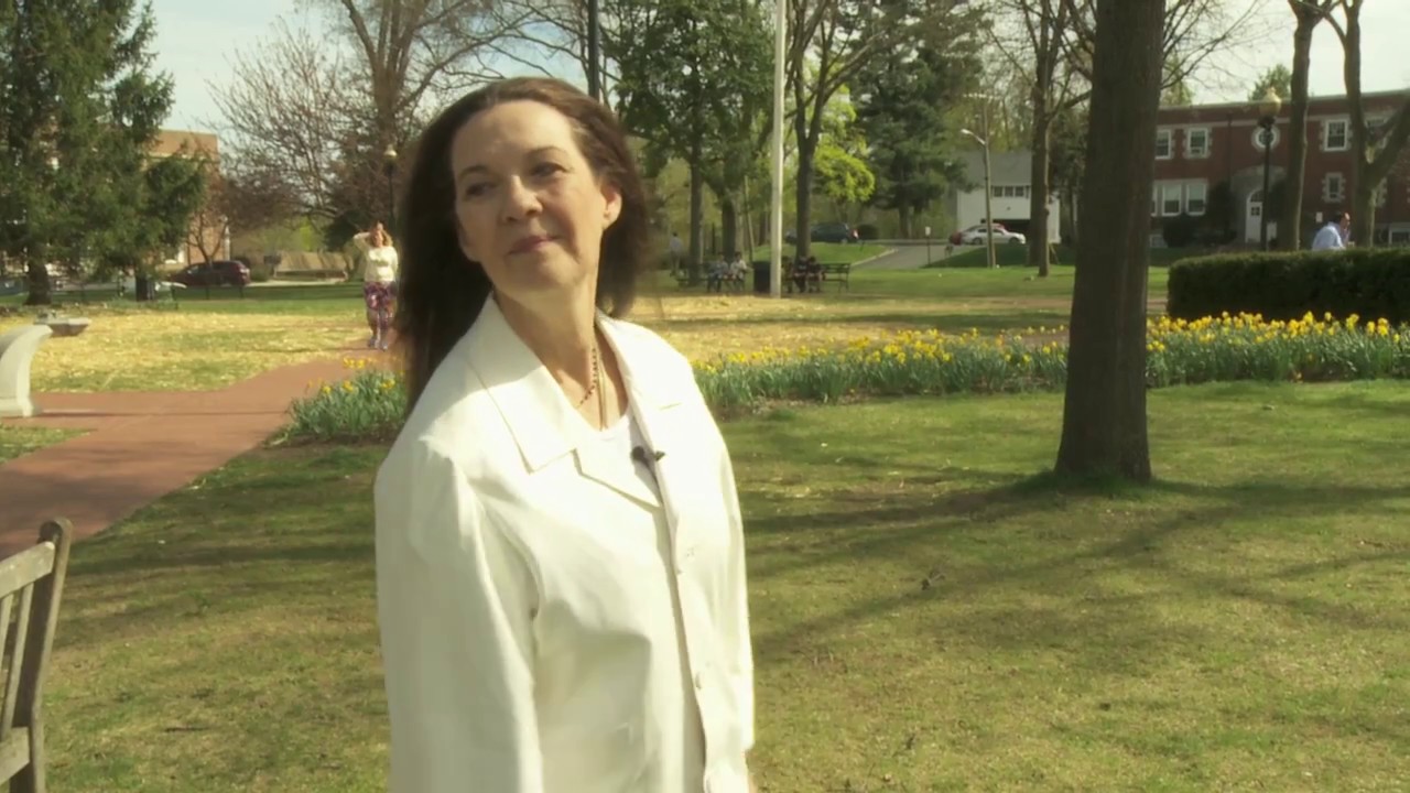 Mayor Knudsen Presents The Emerging Artists Gallery - YouTube