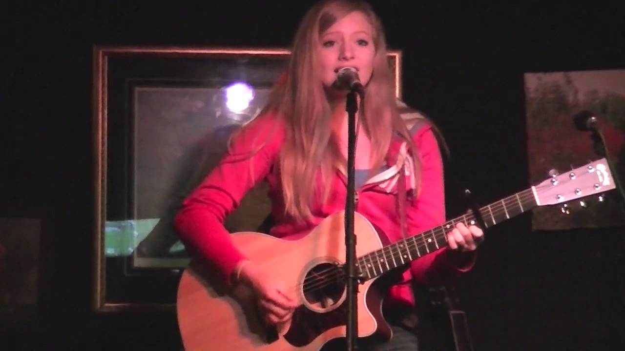 Red - Maddie Snyder - Live @ Cottage Hotel - YouTube