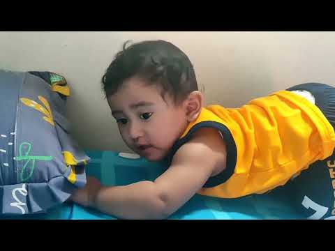LUCU BANGET PAKE KAOS SINGLET