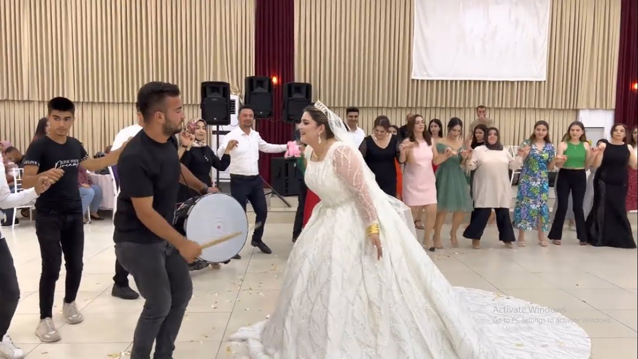 Kurdish Bride Wedding Dance with Drum #dabke #دبكه #دبكة #kurdishdance ...