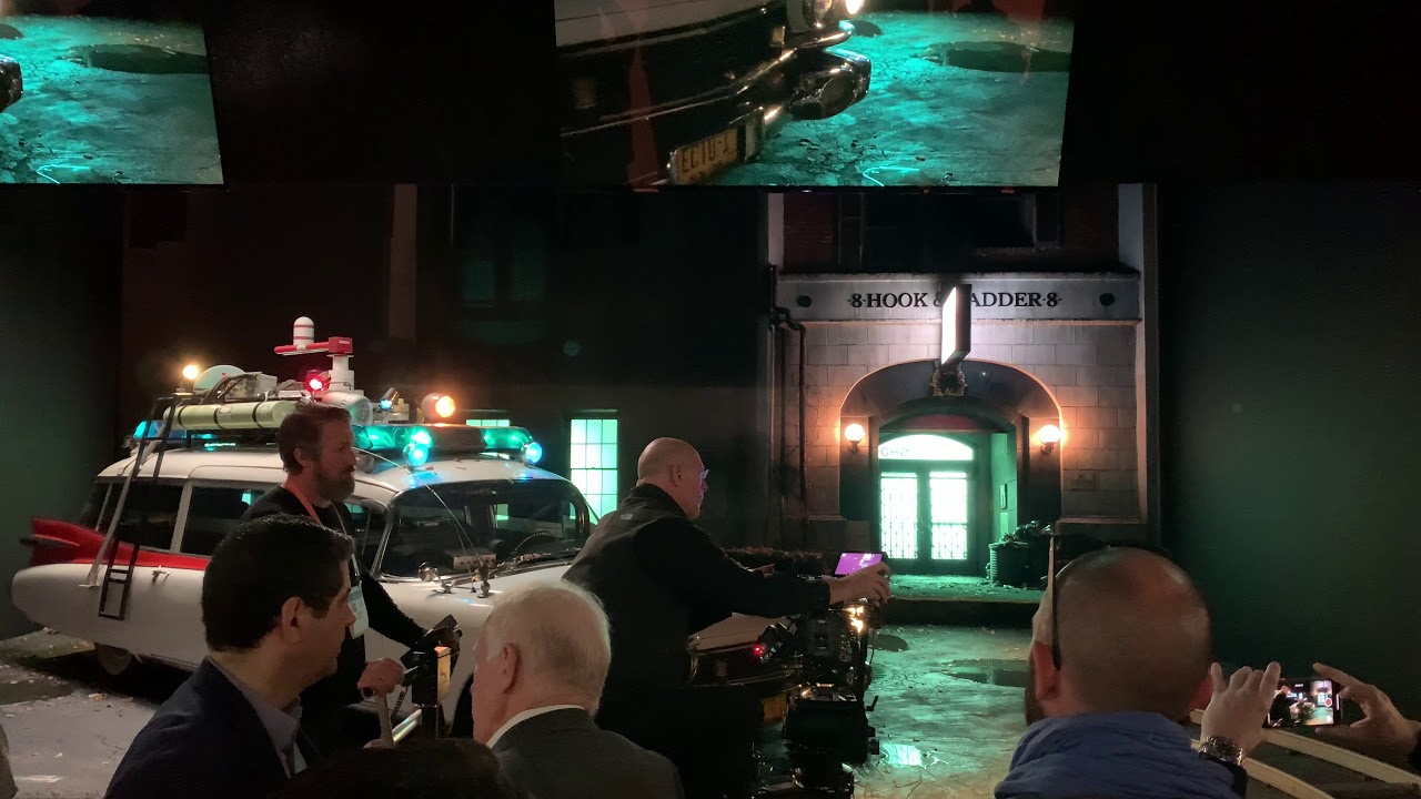 Sony using large Crystal LED (microLED) as a green screen - YouTube