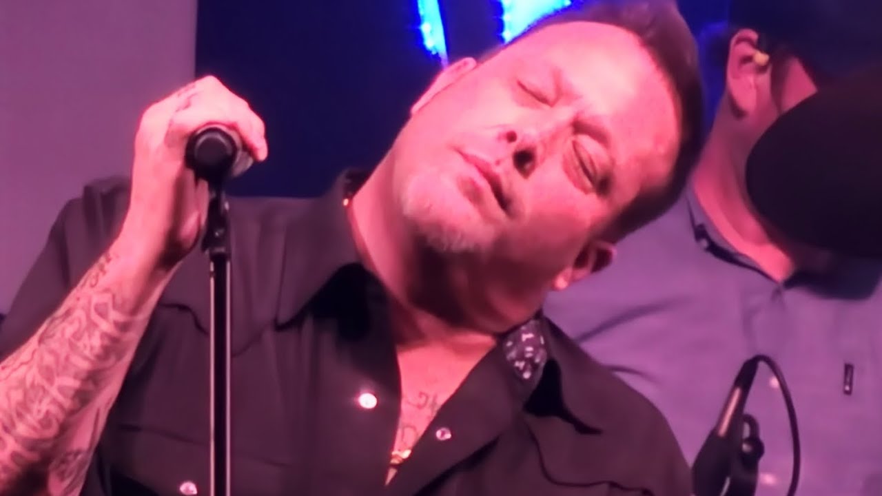 Uncle Kracker Follow Me - YouTube