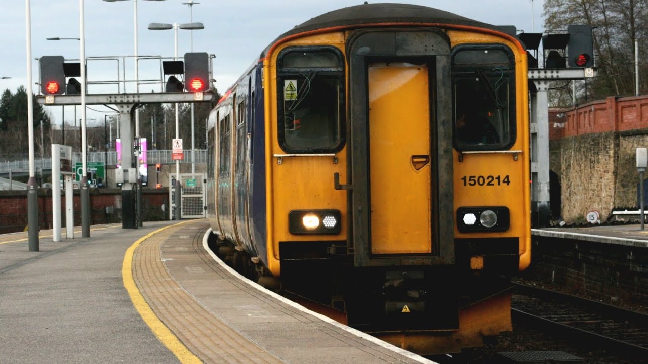 Northern Class 150 Entering Sheffield - YouTube